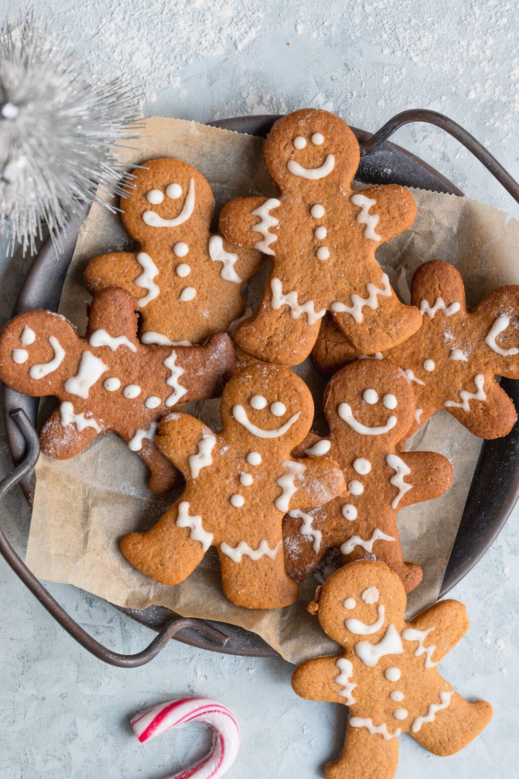 Easy Gingerbread Cookies Without Molasses - fleurfoodie