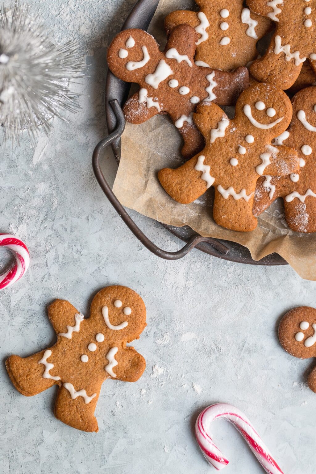 Easy Gingerbread Cookies Without Molasses - fleurfoodie